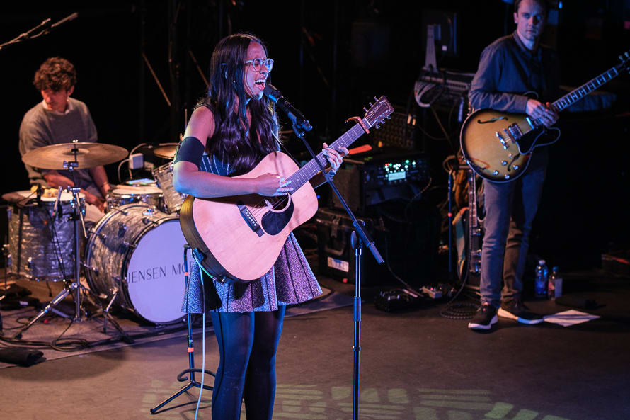 Jensen McRae Cancels Toronto Show Due to Vocal Strain │ Exclaim!