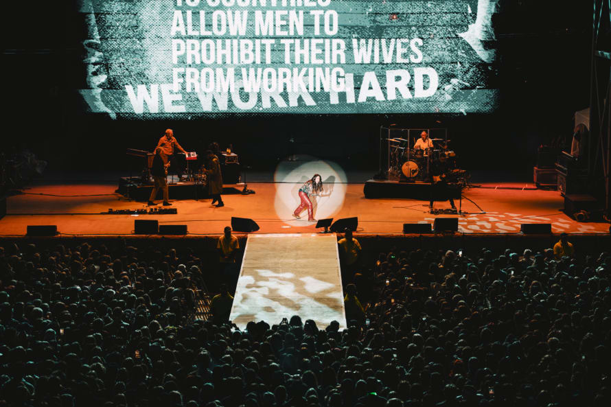 Alanis Morissette's Highlight Reel Was Communal at Cavendish's Sommo ...