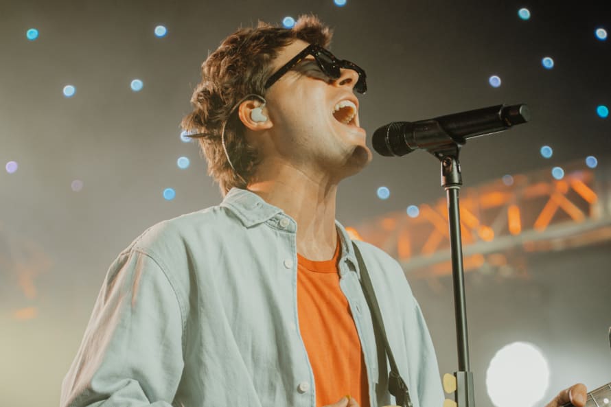 Valley Made Indie-Pop Nostalgia Feel Fresh at Cavendish's Sommo ...