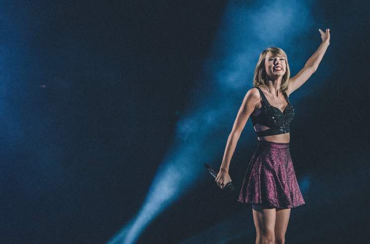 Taylor Swift Says Goodbye to Her Squad, Social Media Drama and Snake ...