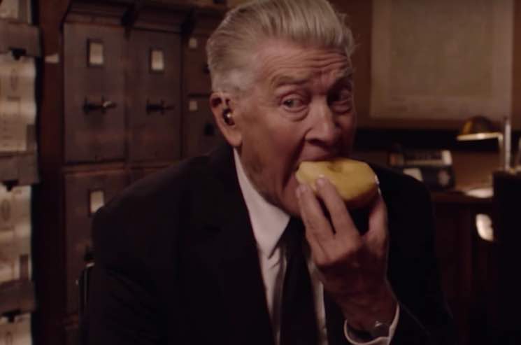 David Lynch Returns as Gordon Cole to Eat a Donut in New 'Twin Peaks ...