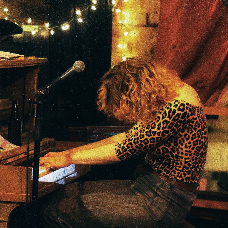 Kelly McMichael Shares "Stepping Stone" from Debut LP 'Waves' │ Exclaim!