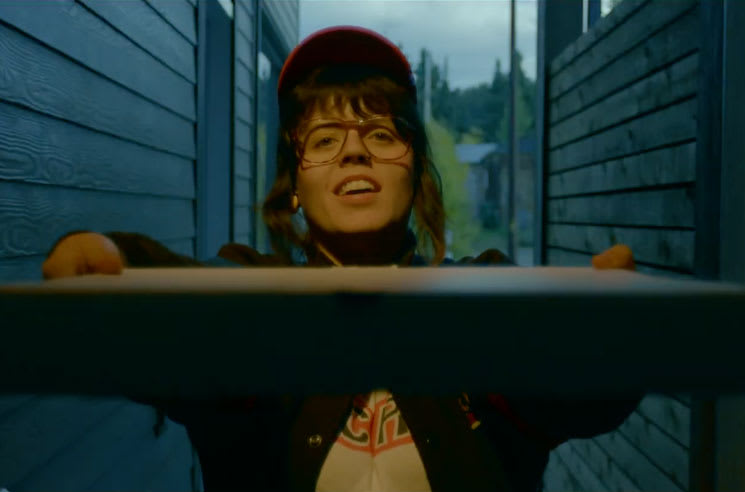 Paris Pick Goes Pizza Party-Hopping in Her "Hope for the Best" Video ...