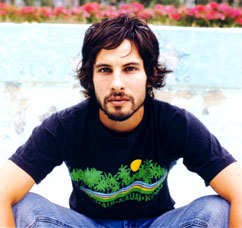 Sam Roberts Lives the Canadian Dream │ Exclaim!