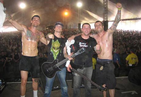 Throwdown Wants Fans To Steal Their Music │ Exclaim!