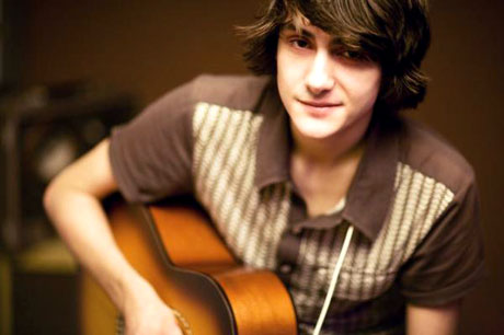 Michael Rault │ Exclaim!