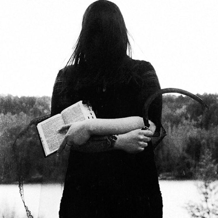 Vaee Solis │ Exclaim!