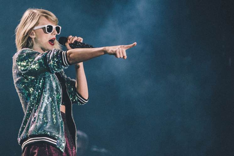 Twitter Is Melting Down Over Taylor Swift's Earth, Wind & Fire Cover ...