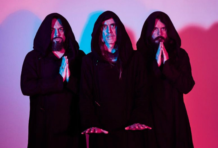 Sunn O))) Move Out of the Darkness, Find "Powerful Blinding Light" on ...