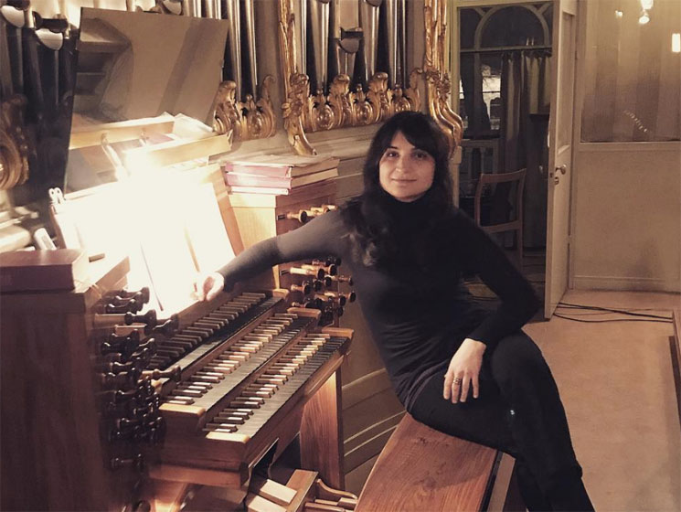 Sarah Davachi Takes Us to Church on 'Gave In Rest' │ Exclaim!