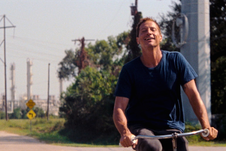 'Red Rocket' Paints a Raw Portrait of Small-Town America │ Exclaim!