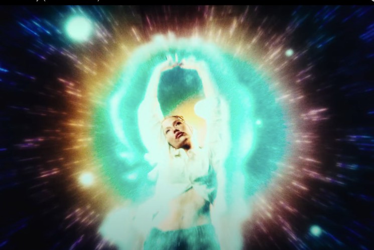 Lennon Stella Ascends with "Fancy" │ Exclaim!