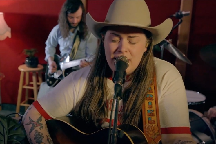 Mariel Buckley Shares Live Performance Video of New Song "Driving ...