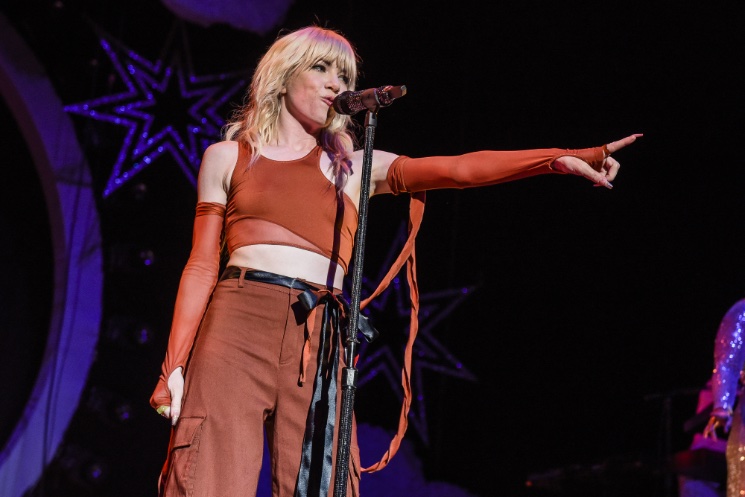 Carly Rae Jepsen Confirms 'The Loneliest Time' B-Sides Collection ...