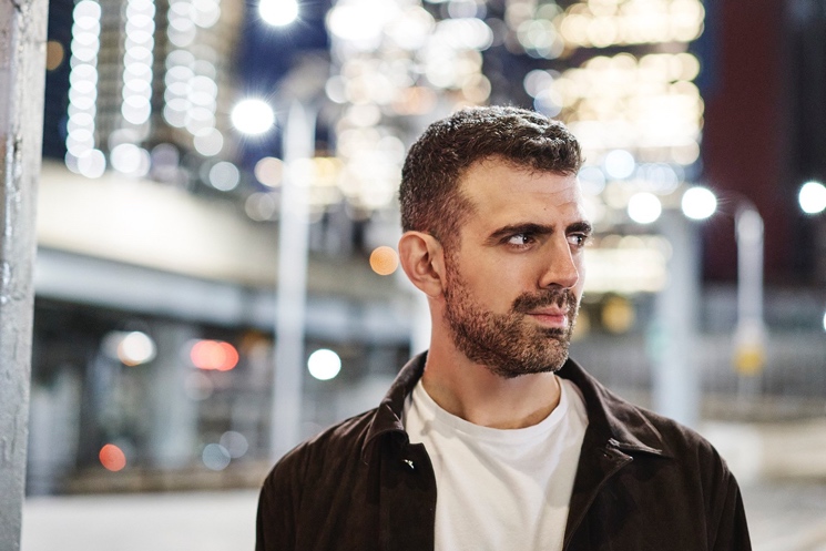 Sam Morril Finds the "Fun in Making Fun of Everyone" │ Exclaim!
