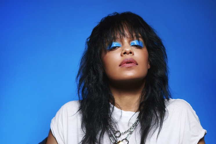 Fefe Dobson on the Magic of Céline Dion and the Karaoke Machine That ...