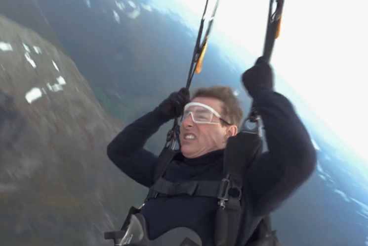 Tom Cruise Rode an Actual Motorcycle Off an Actual Cliff for 'Mission ... Tom Cruise Rode an Actual Motorcycle Off an Actual Cliff for 'Mission ...
