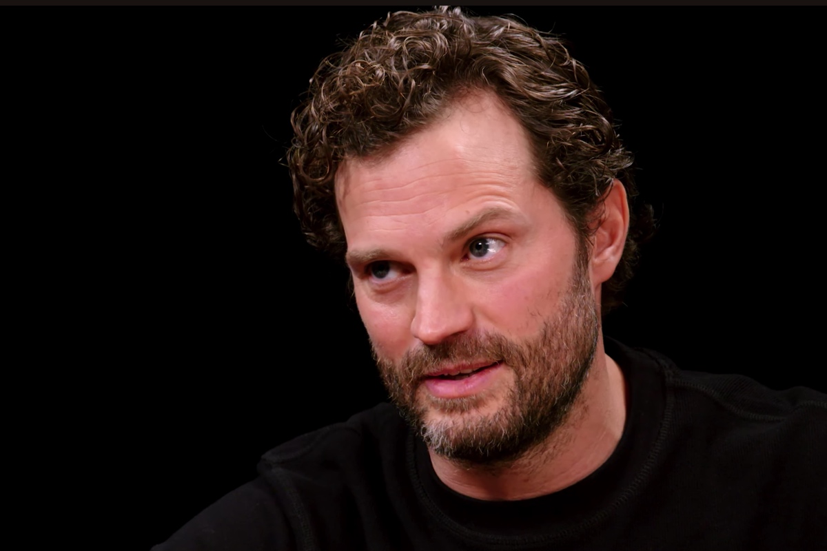 Jamie Dornan Spat in a Rude Customer's Drink While Working in a Pub ...