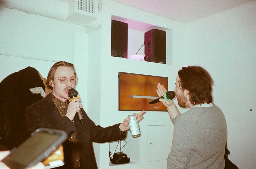 Shigeichi Negishi, Inventor of the Original Karaoke Machine, Dies at ...