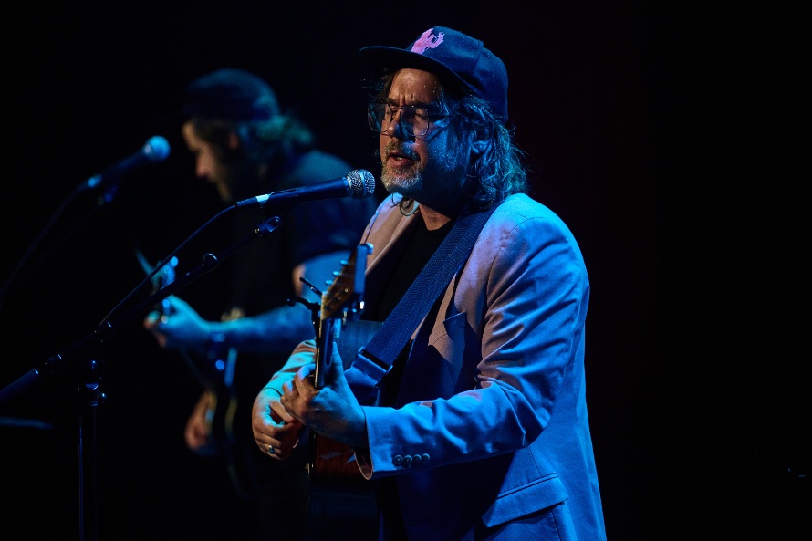 Kevin Drew's Ottawa Show Became a Space for Remembrance │ Exclaim!