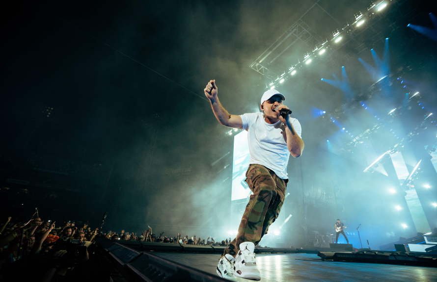 Morgan Wallen Is the Latest Artist to Be Hit by a Phone While ...