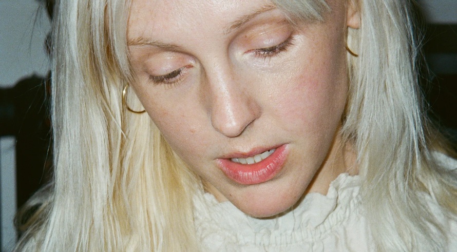 Laura Marling Announces New Album 'Patterns in Repeat,' Shares Lead ...