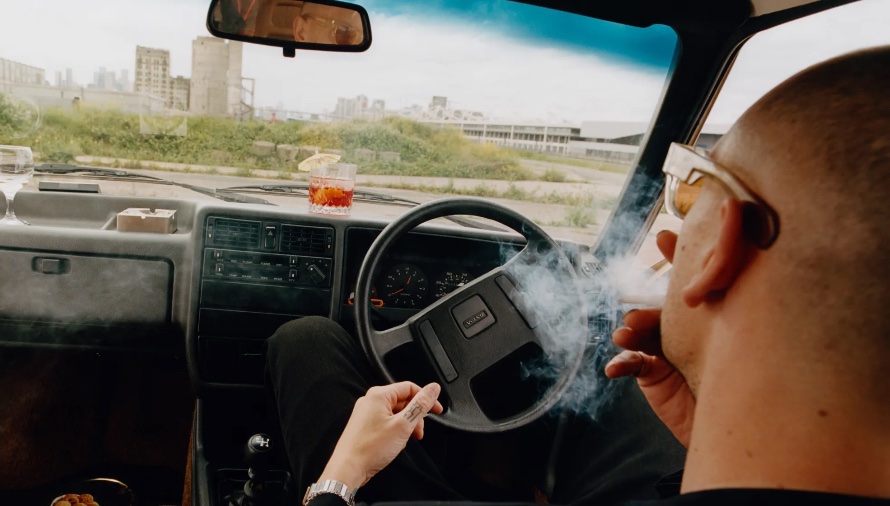 The 1975’s George Daniel Shares Debut Solo Song "Screen Cleaner" │ Exclaim!