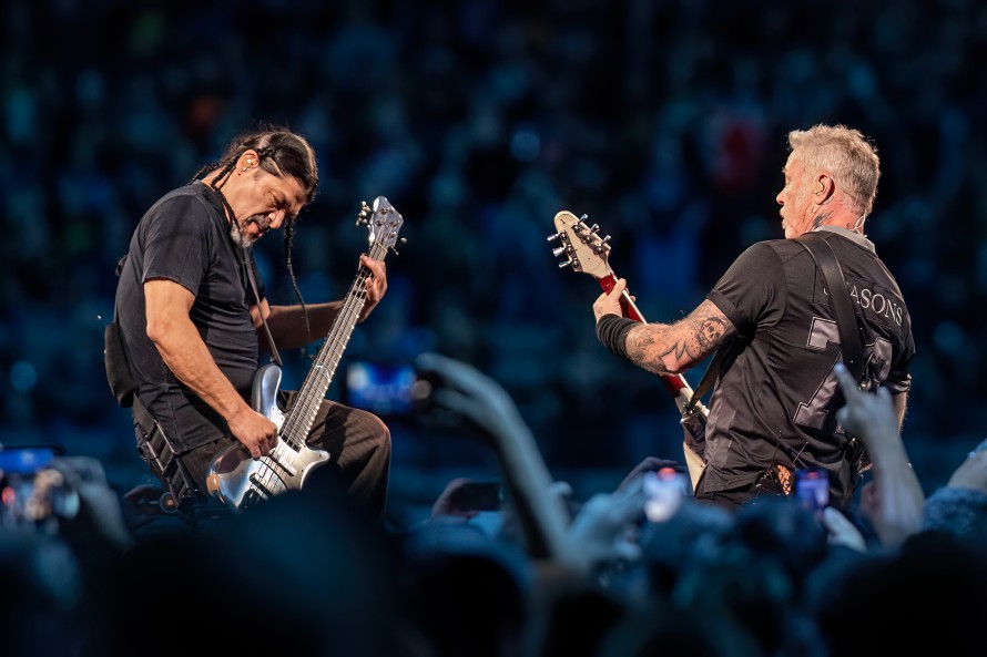 Metallica Pay Tribute to Fan Who Died During Edmonton Concert │ Exclaim!