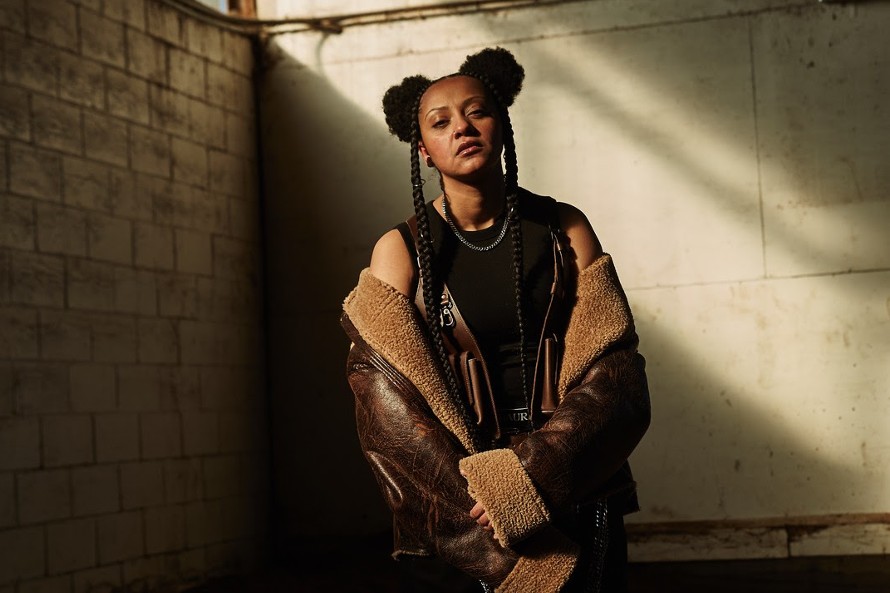 Naya Ali Shares Video for New Song "Turning Tables" │ Exclaim!