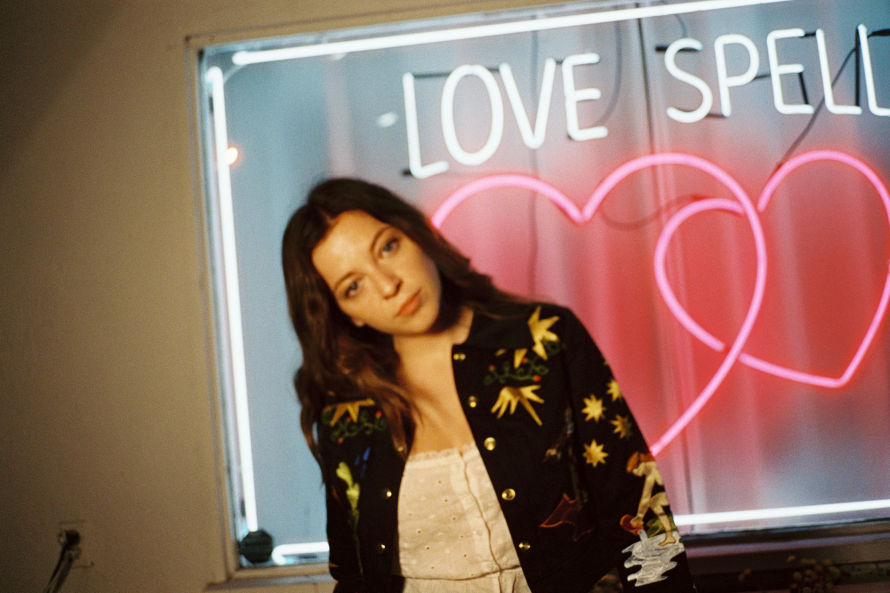 Jade Bird Books 2025 Tour - NEWS | BANDMINE.COM