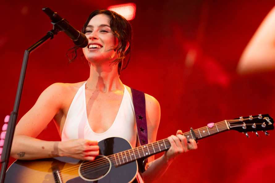 Gracie Abrams Announces North American Headlining Tour │ Exclaim!