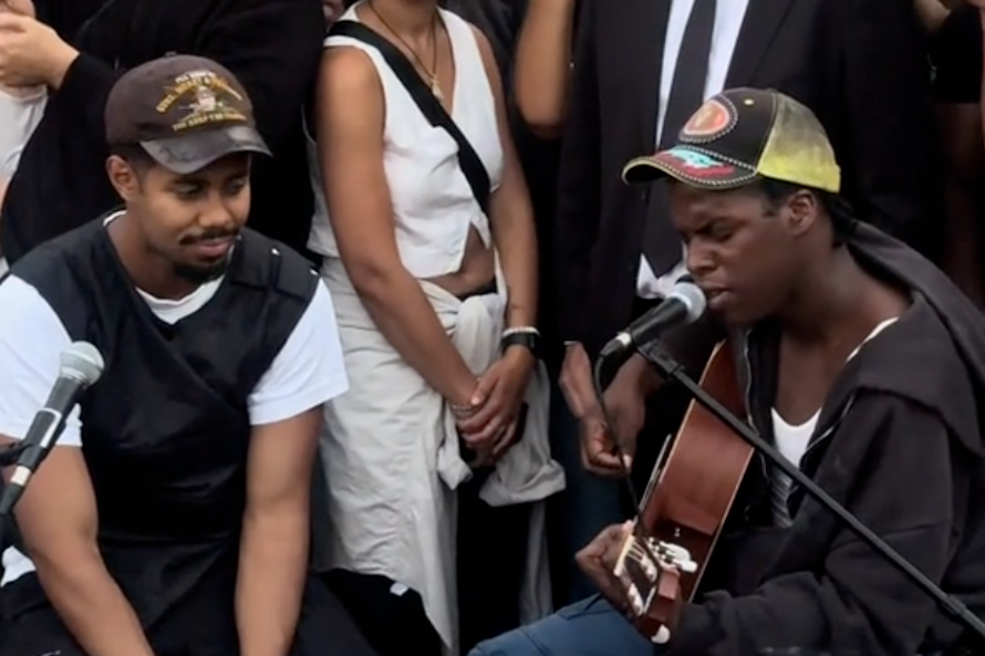 Here's What Went Down at Daniel Caesar's Free Trinity Bellwoods Show ...